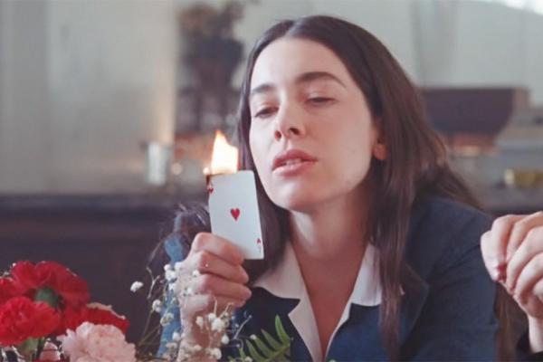 HAIM выпустили клип «Lost Track», снятый Полом Томасом Андерсоном