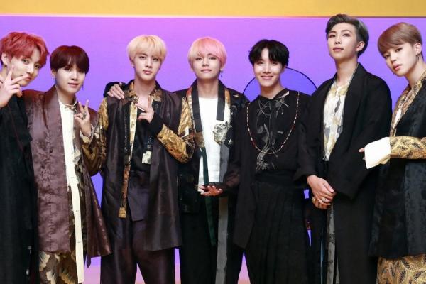 BTS выпустили трек «Take Two» в честь десятилетия группы