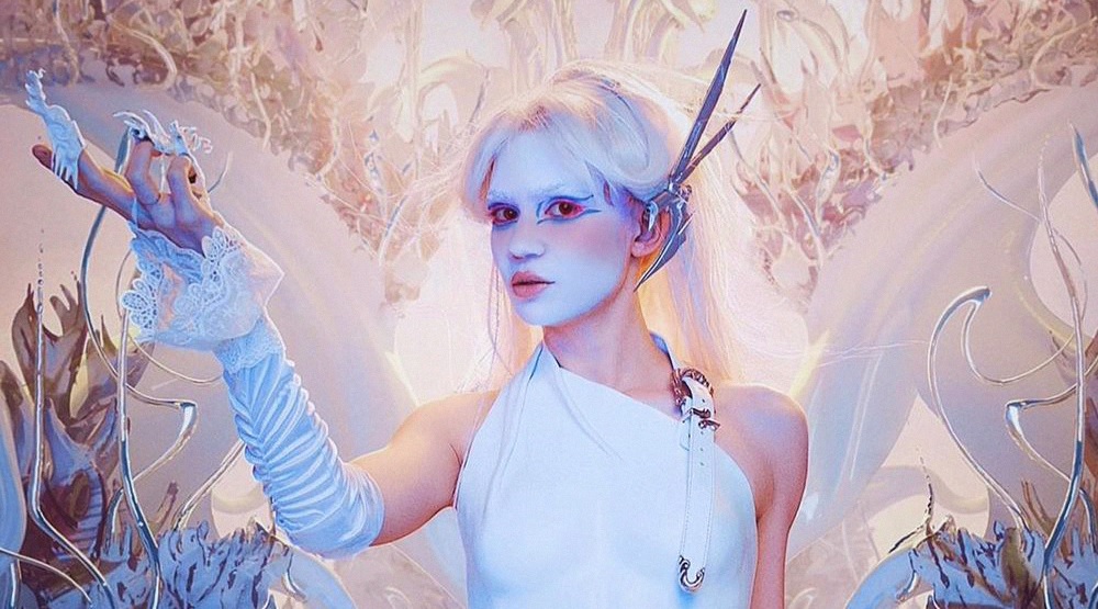 Grimes и Anyma показали совместный клип «Welcome To The Opera»